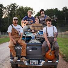 “In Retro” – The Gringos | With Just A Hint Of Mayhem